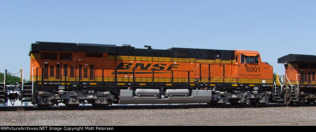 BNSF 6901